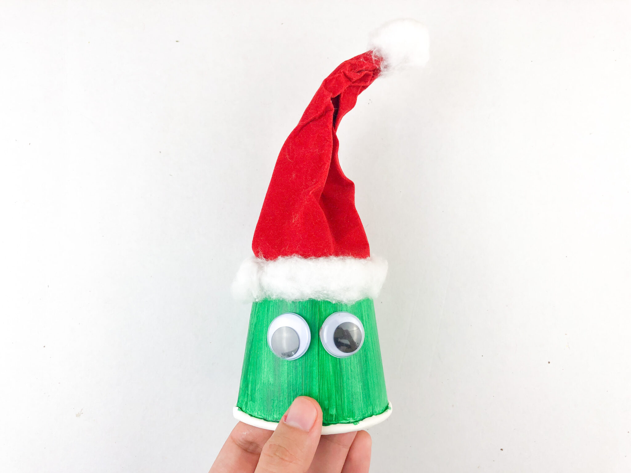Easy Kid's Grinch Christmas Craft with a Paper Cup!